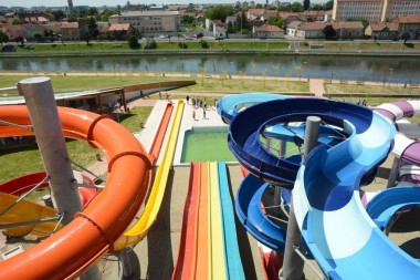 Aquapark Nymphaea – o noua atractie turistica in Oradea - Blogul ...