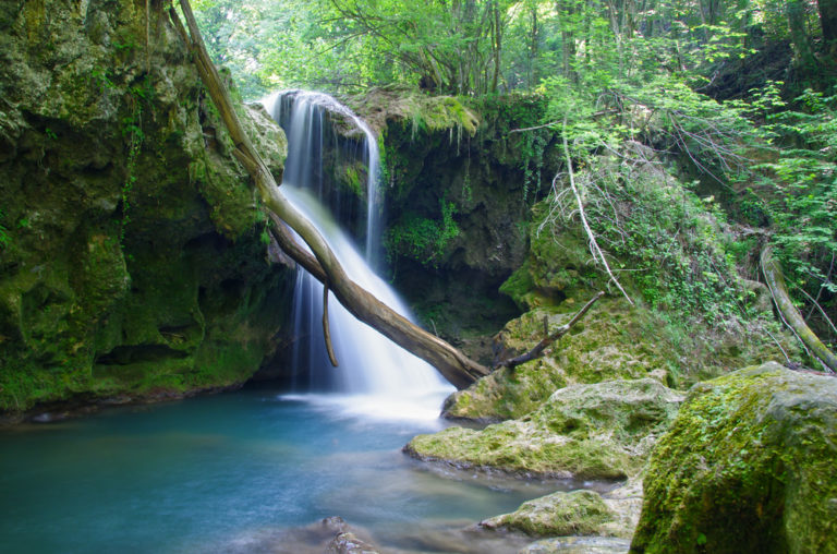 Top 10 cascade din România pe care trebuie să le vezi