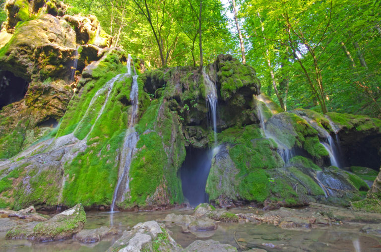 Top 10 cascade din România pe care trebuie să le vezi