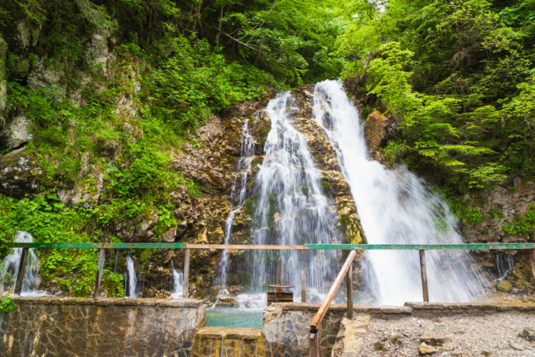 5 trasee pentru iubitorii de munte - Blogul Travelminit.ro