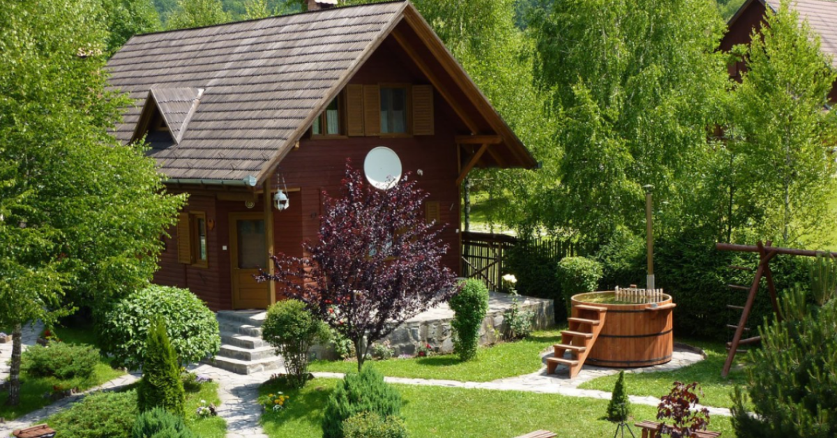 10 cabane superbe pe care le poți închiria integral în Transilvania