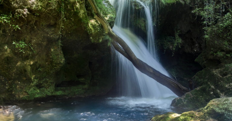 Top 10 cascade din România pe care trebuie să le vezi